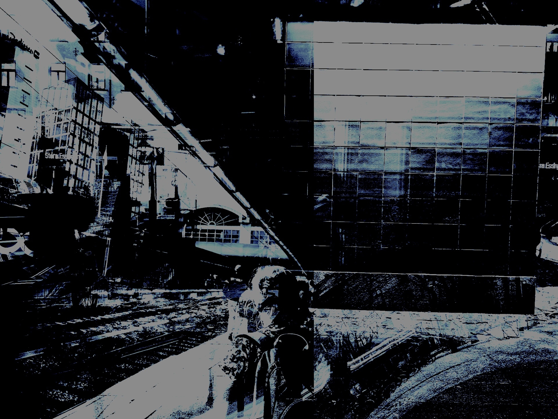 Platform shades. | Yolanda and her creative scream